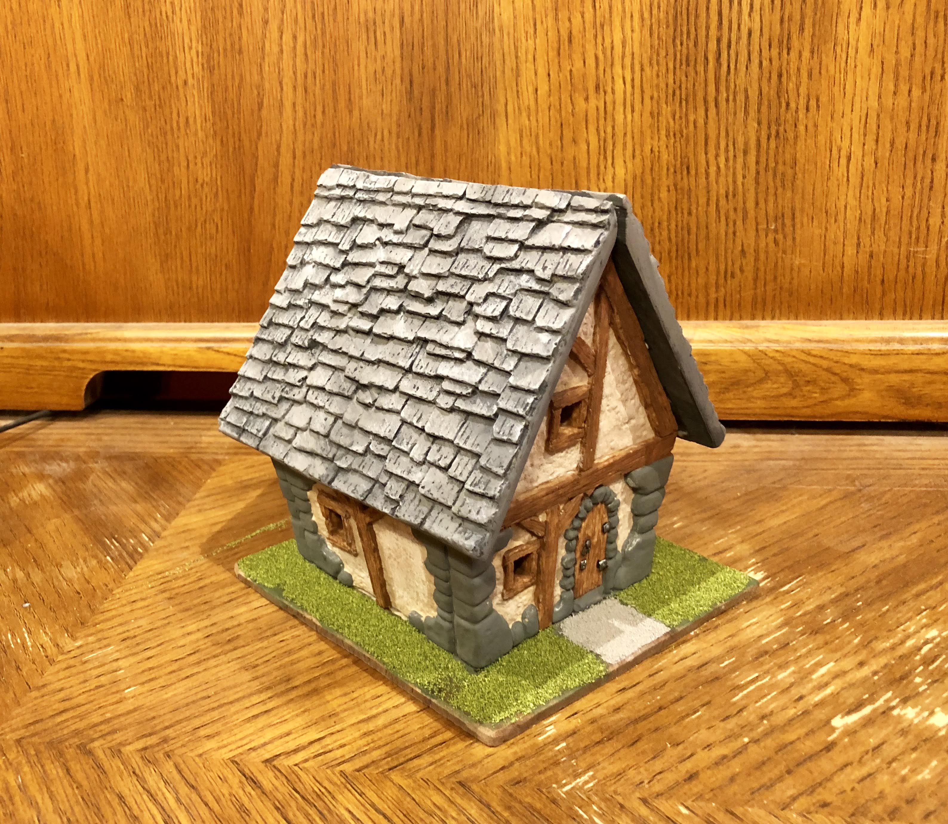 A small cottage – Strange Vistas